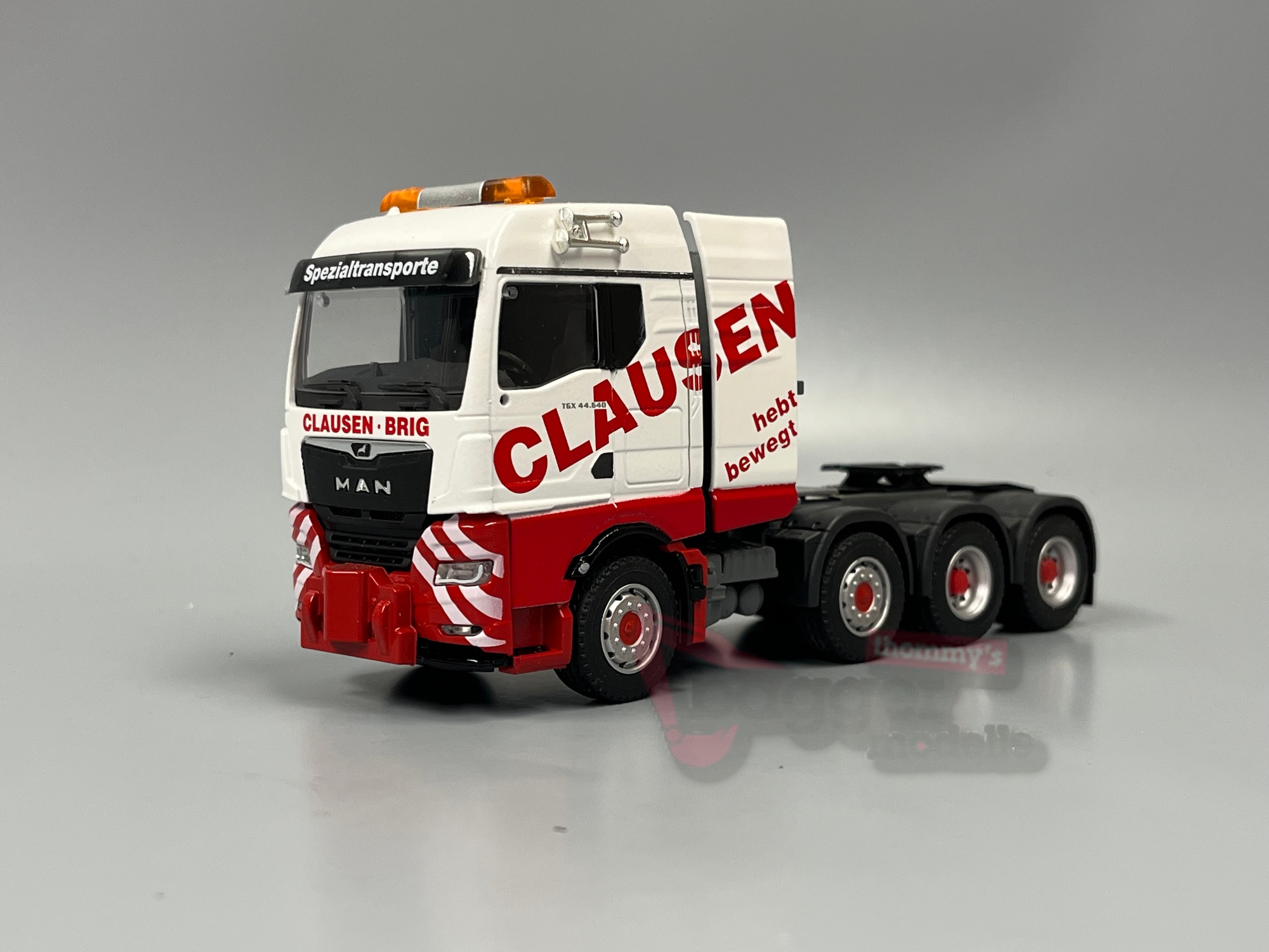 Conrad - MAN TGX GM Schwerlastzugmaschine 8x4 "CLAUSEN"