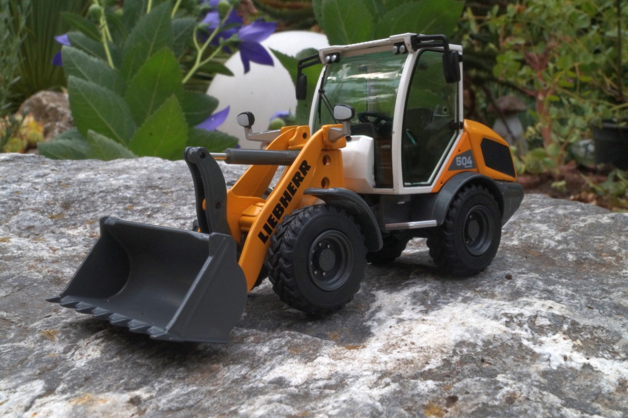 NZG Liebherr-Radlader L 504 Compact